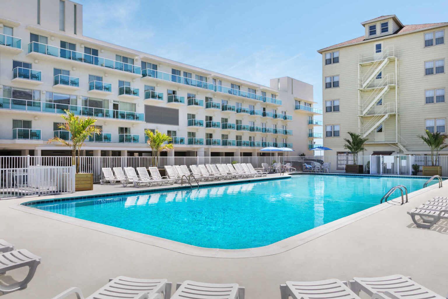 Photos – Harrison Hall Hotel